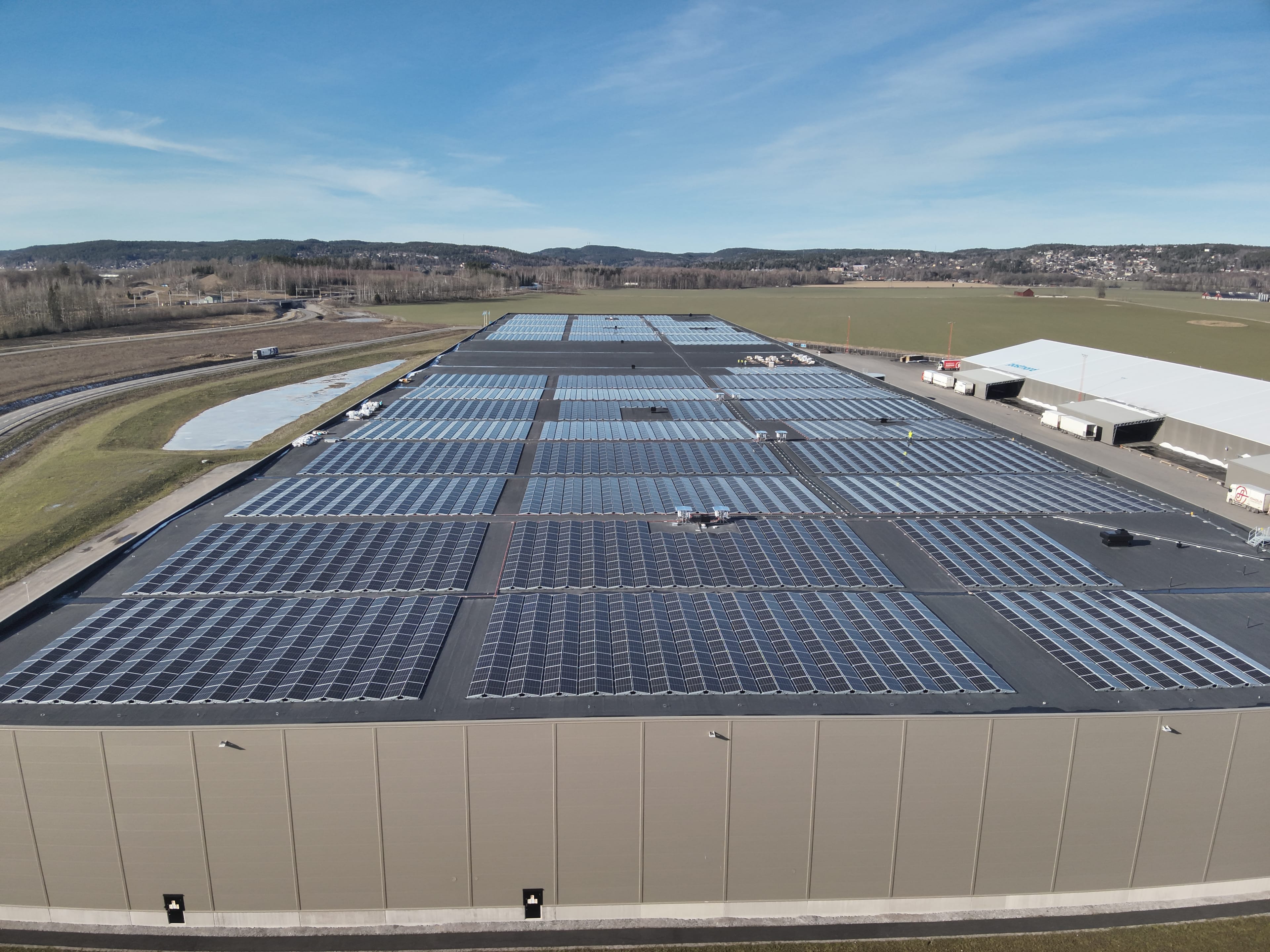 Solcellsanläggningen på Malmölandet är nu i bruk | PostNord TPL